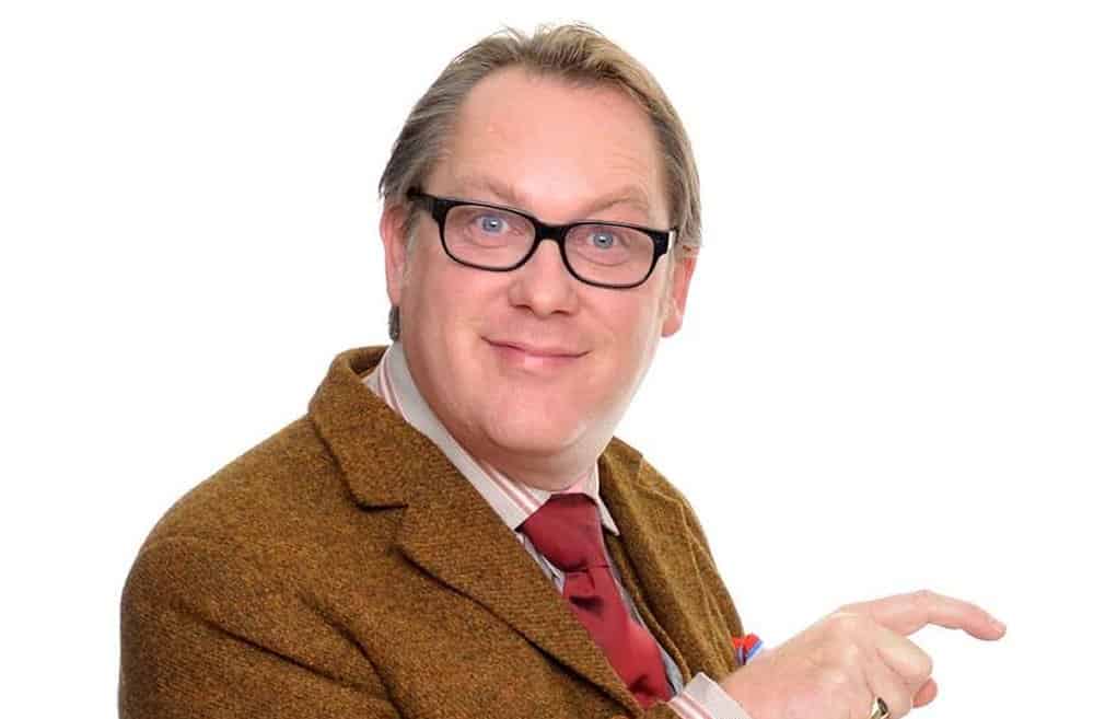 Vic Reeves officially retired | FMTTM
